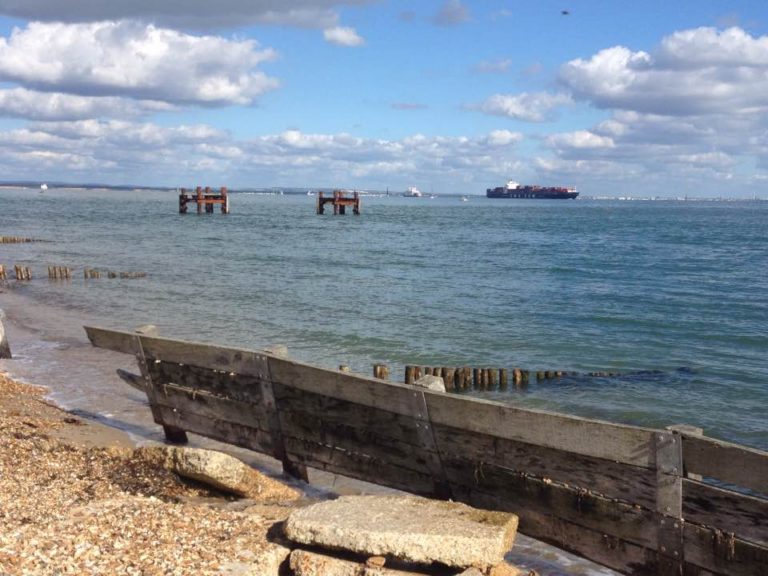 A family walk around Lepe Loop, Hampshire - A family day out